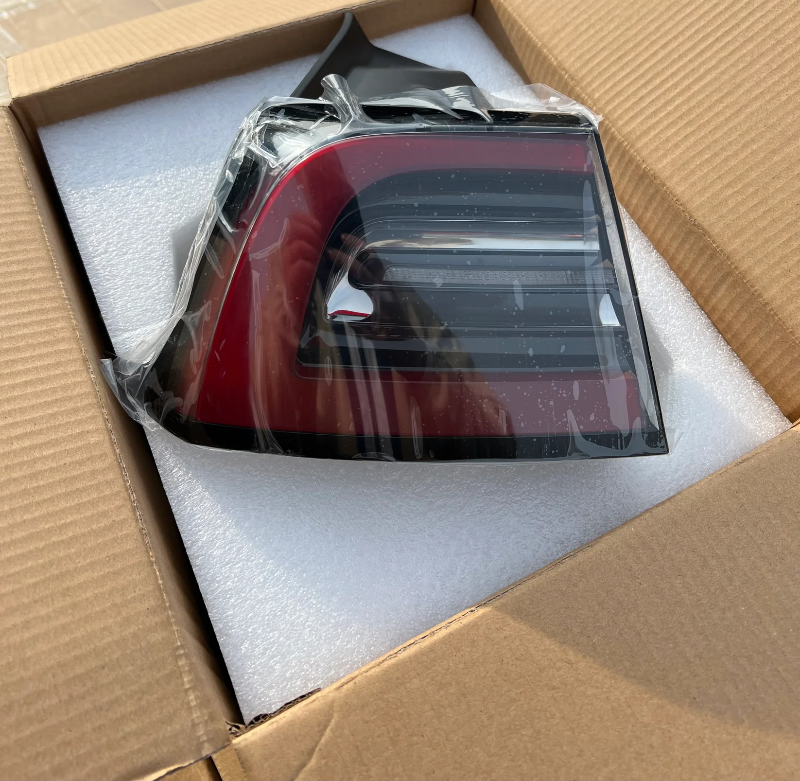 TESLA MODEL 3 LAMP ASY, REAR BODYSIDE, LH